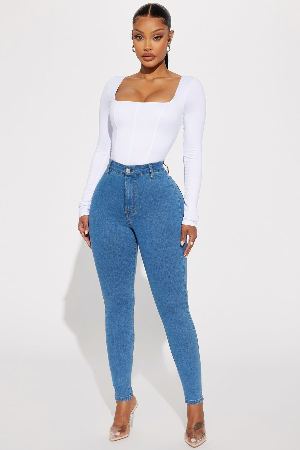 6 Fresh Ways To Style Skinny Jeans Like An Off-Duty Model
